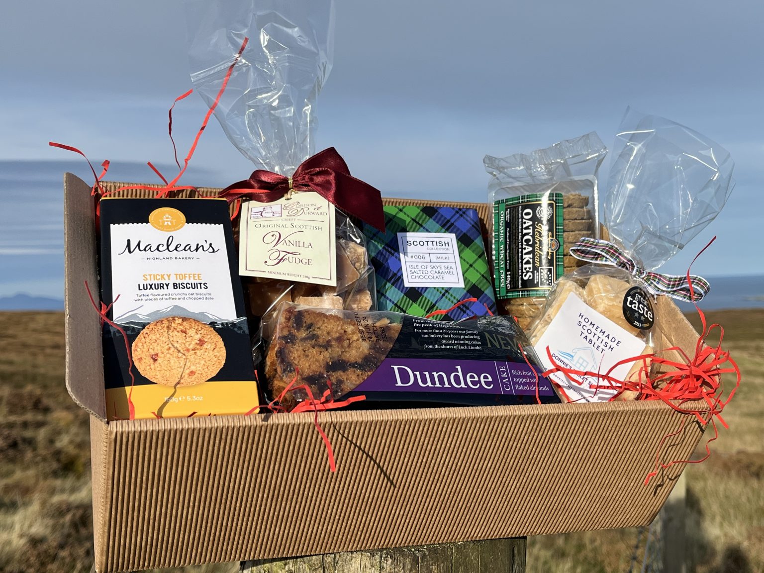 Scottish Hamper: Taste of Scotland Sweet Treats - Highland Favours from ...